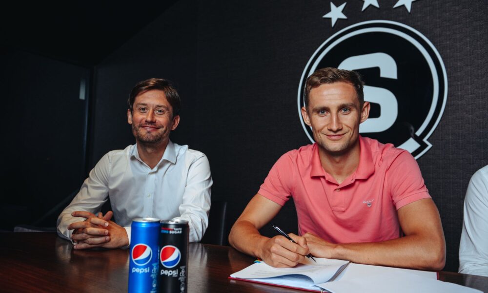 Slavia fans react to Kuchta's arrival in Sparta! What do they tell him ...