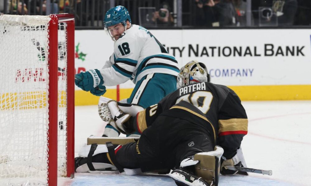 Patera vychytal San Jose Sharks a v NHL je 100%. Podívejte se na jeho ...