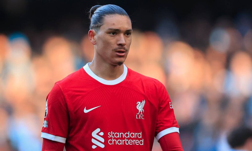 VIDEO: Parádní trefa, nebo chyba Vindahla? Darwin Núñez poslal ...