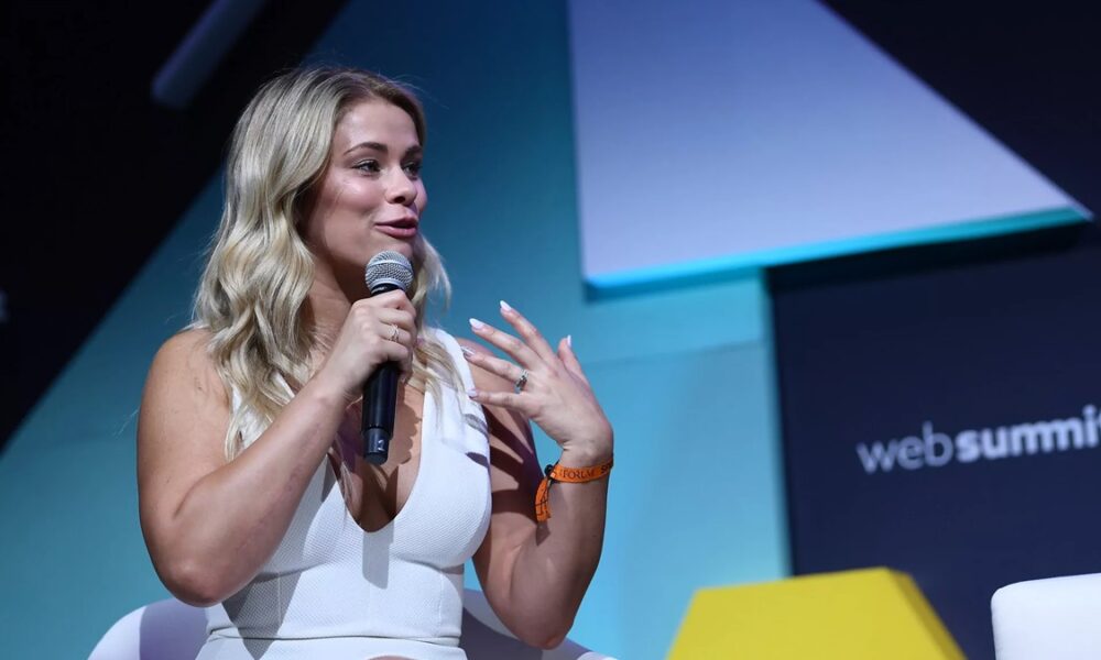 VIDEO: Fanoušci si oddechli. Kráska Paige VanZant zvládla debut ve ...